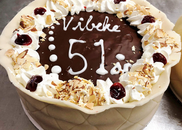 Othello-BD-Cake